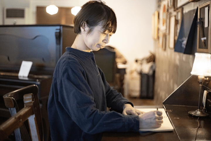 【お色選べます 花画像サービス付】急な訃報におくるお供え・お悔みアレンジメント MS | お花の通販｜Hanaimo（花以想）（花以想）